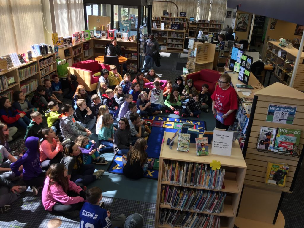 Photos: 4th graders visit the Manchester District Library | The ...