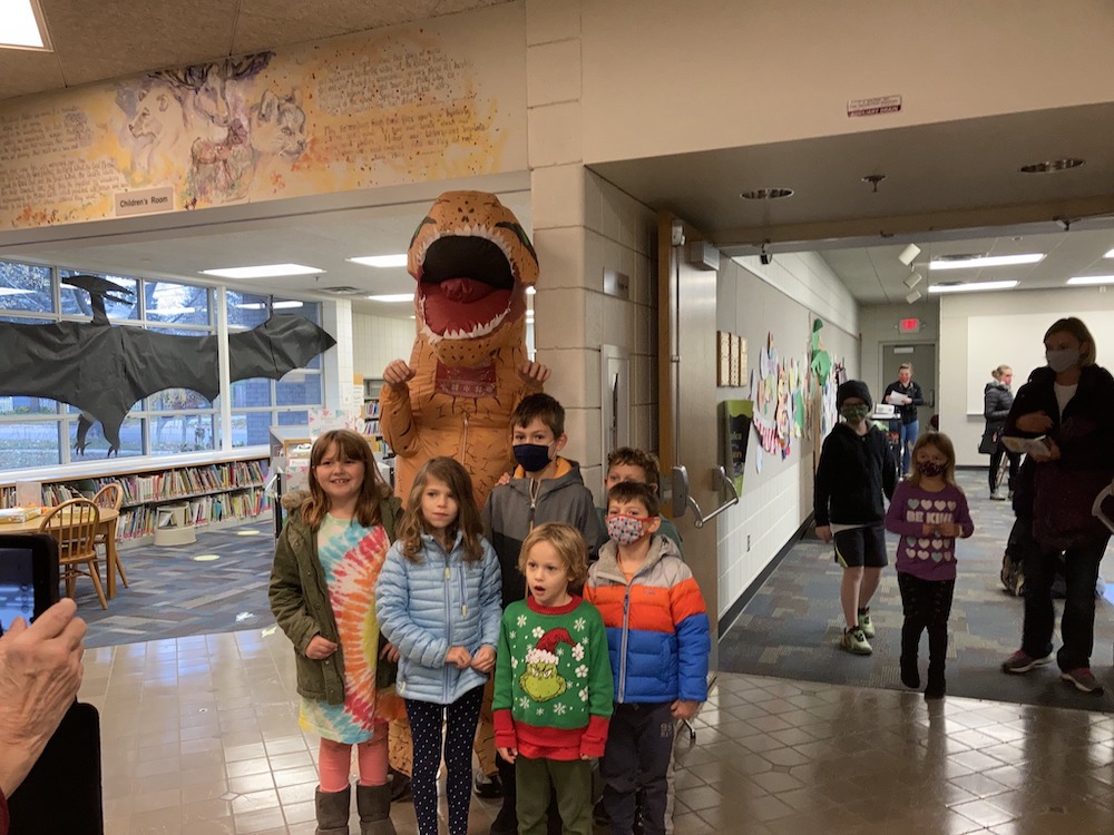 Clinton Library paleontology event a success; more events coming up ...