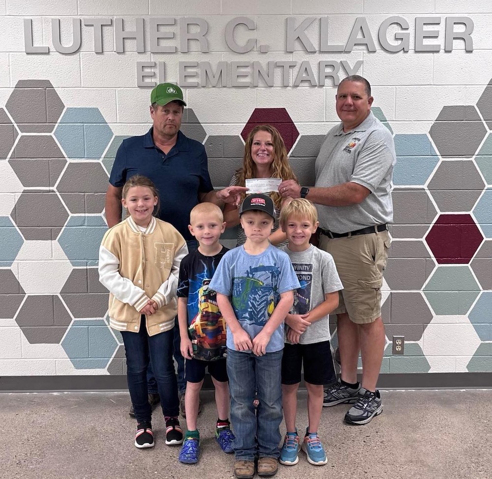 Chicken Broil donates toward Klager Elementary’s new greenhouse! | The ...